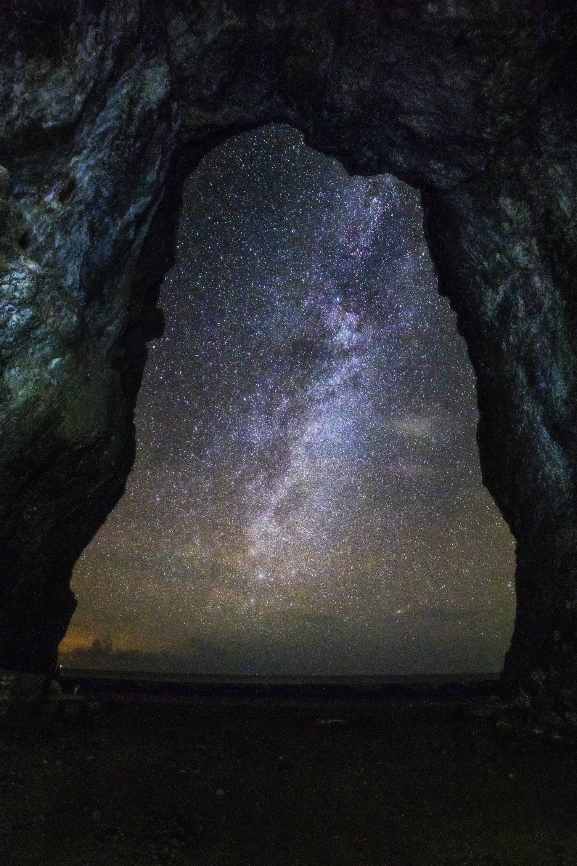 #攝影 洞穴裡看星空 - Zuvio 校園話題