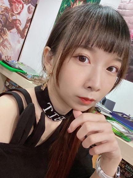 #不專業夏日休閒穿搭，當個微壞的甜美女孩 - Zuvio 校園話題