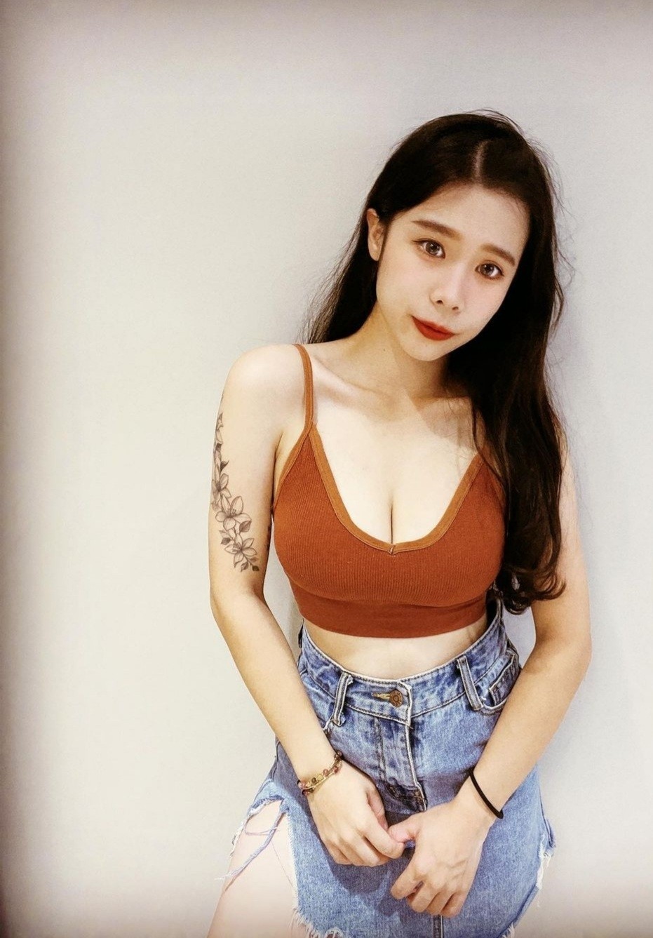 大奶軍人 - Zuvio 校園話題